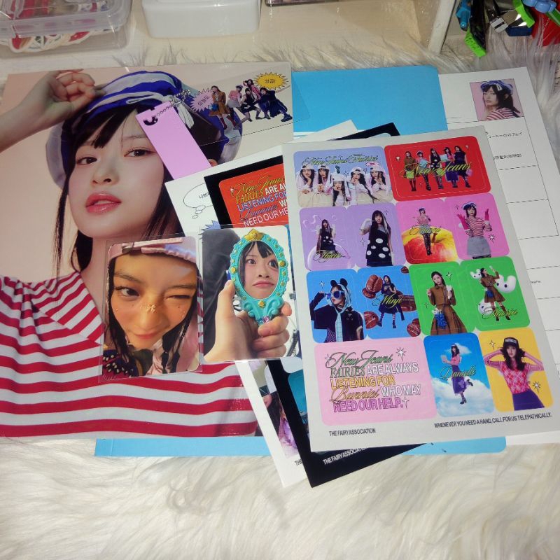 Jual [READY] OFFICIAL PHOTOCARD NEWJEANS HANNI KACA & HANNI WINK SEASON GREETING 2025/SG25 [BACA ...