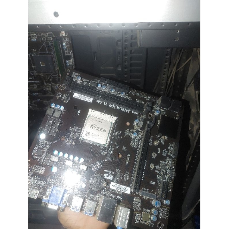 Jual Sepaket Ryzen 5 2400G dan ECS A320 AM4 | Shopee Indonesia
