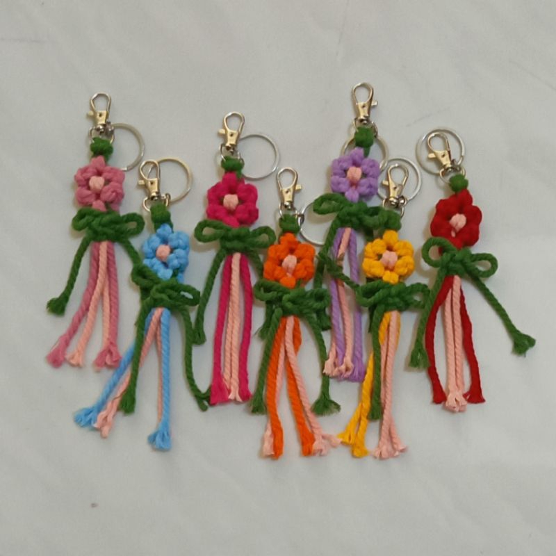 Jual macrame keychain gantungan kunci tali macrame | Shopee Indonesia