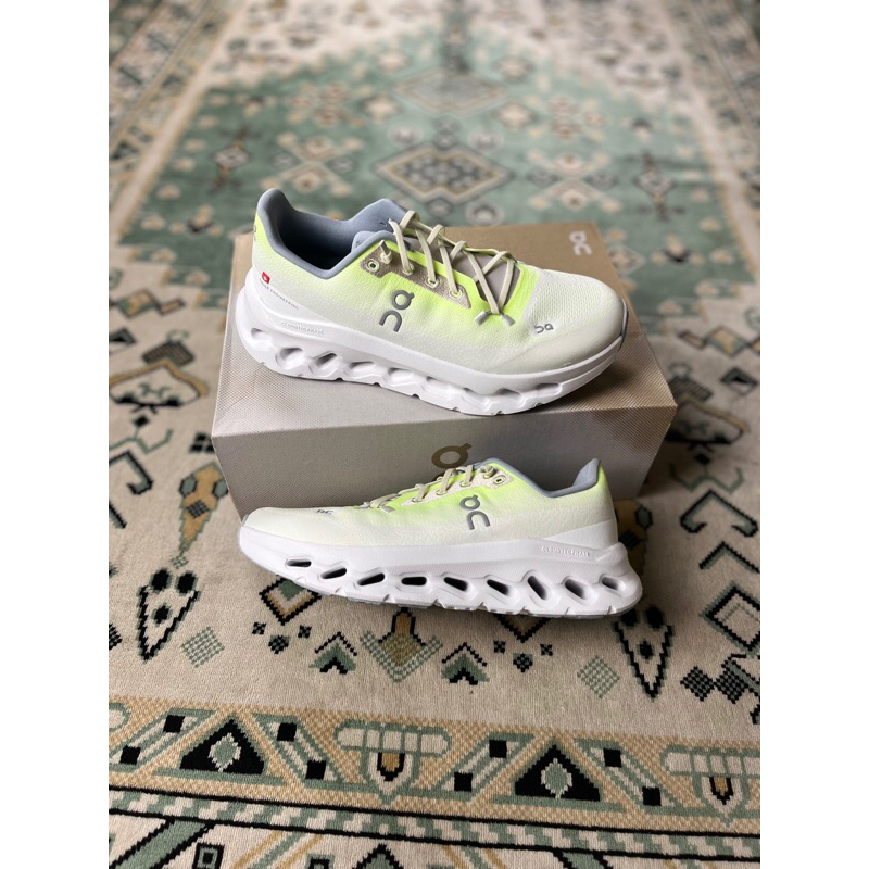 Jual On cloudtilt lime ivory | Shopee Indonesia