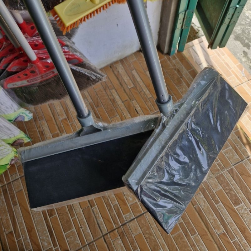 Jual Sapu Air Panjang / Water Sweeper Alaska / Dorongan Air | Shopee ...