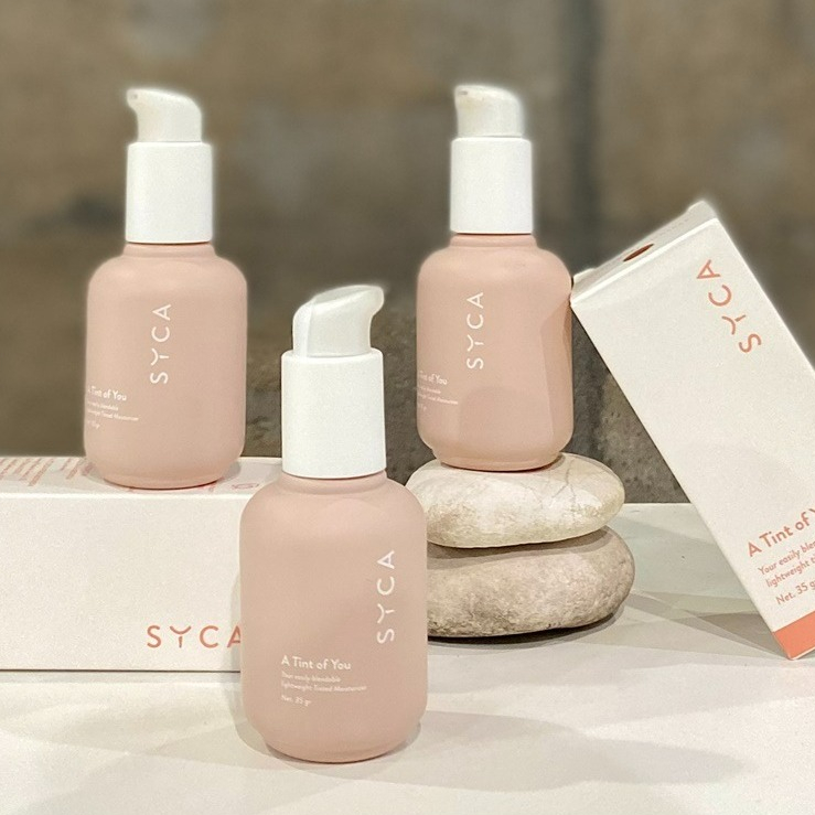 Jual Skin Tint SYCA A tint of You - SYCA Natural Glow Weightless Tinted ...