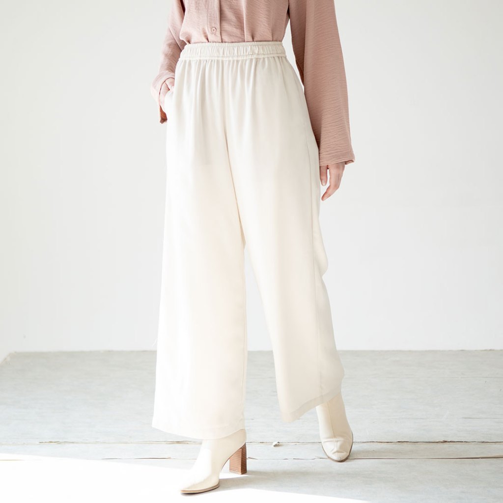 Jual Astaka by Aska Label - Celana panjang palazo dengan kantong dan pinggang karet warna Grey ...