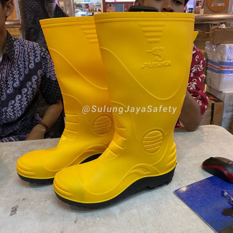 Jual Sepatu Safety Boots Karet FUSHA Original 100% Warna Kuning ...