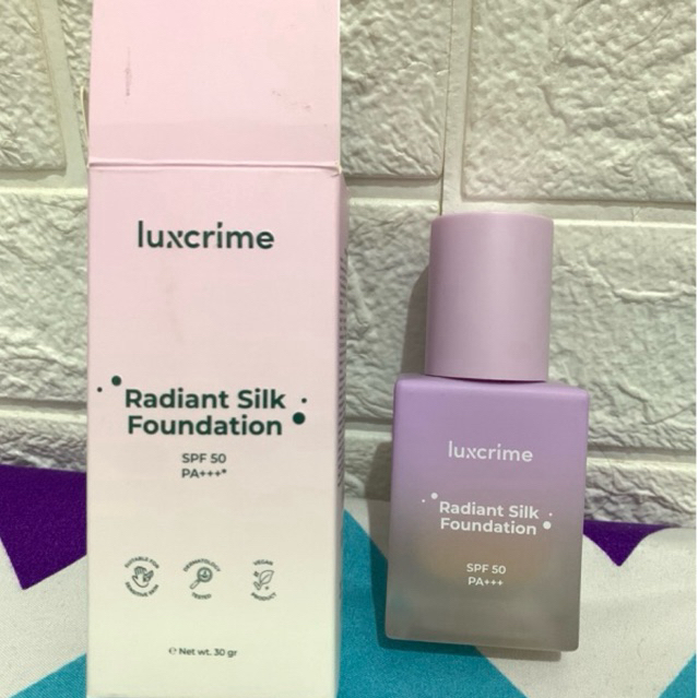 Jual [PRELOVED] Luxcrime Radiant Silk Foundation SPF 50 PA+++ Shade C01 | Shopee Indonesia