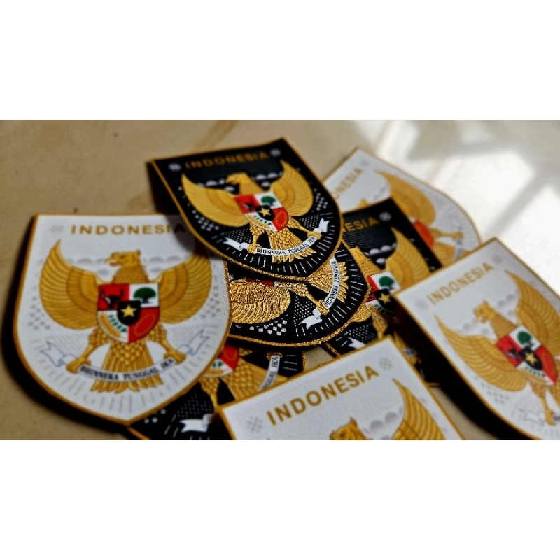 Jual LOGO TIMNAS TERBARU TPU HD NON3D KETEBALAN 1MM | Shopee Indonesia