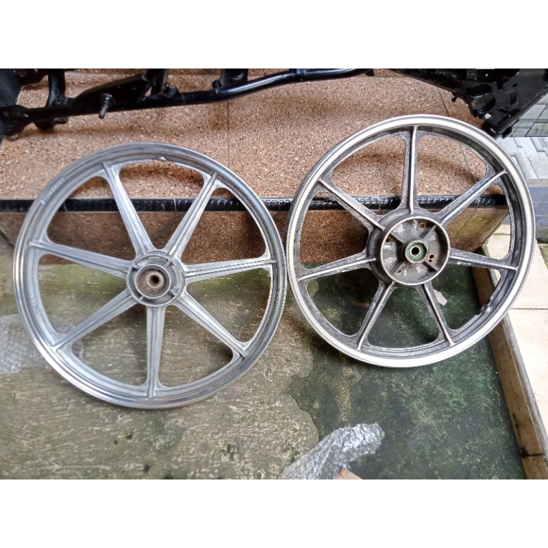 Jual velg racing scorpion r18 | Shopee Indonesia
