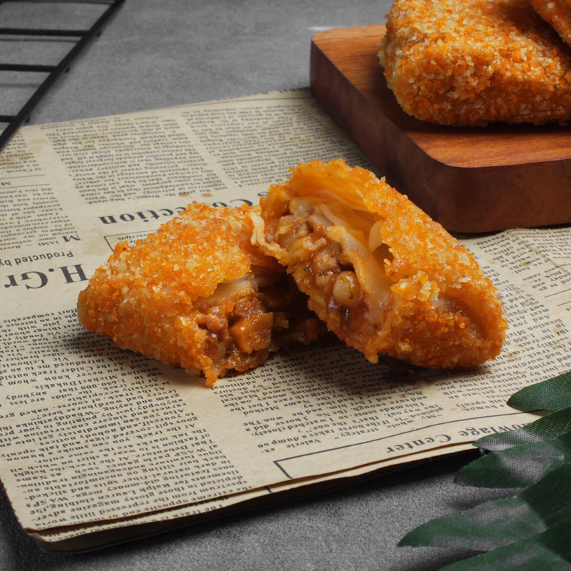 Jual FROZEN RISOL JUMBO - Varian Bolognese isi 2 atau isi 4 - Risoles ...