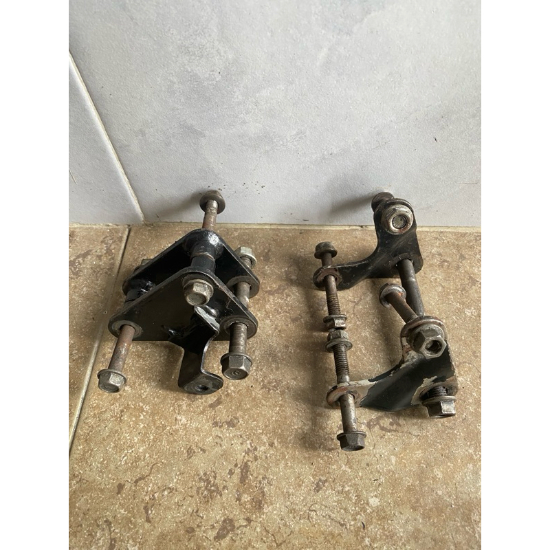 Jual Bracket mesin set ninja R SS copotan original set baut lengkap ...