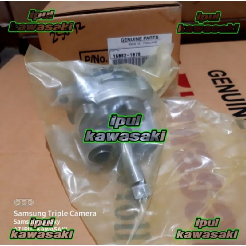Jual POMPA OLI MESIN NINJA 250 CARBU | Shopee Indonesia