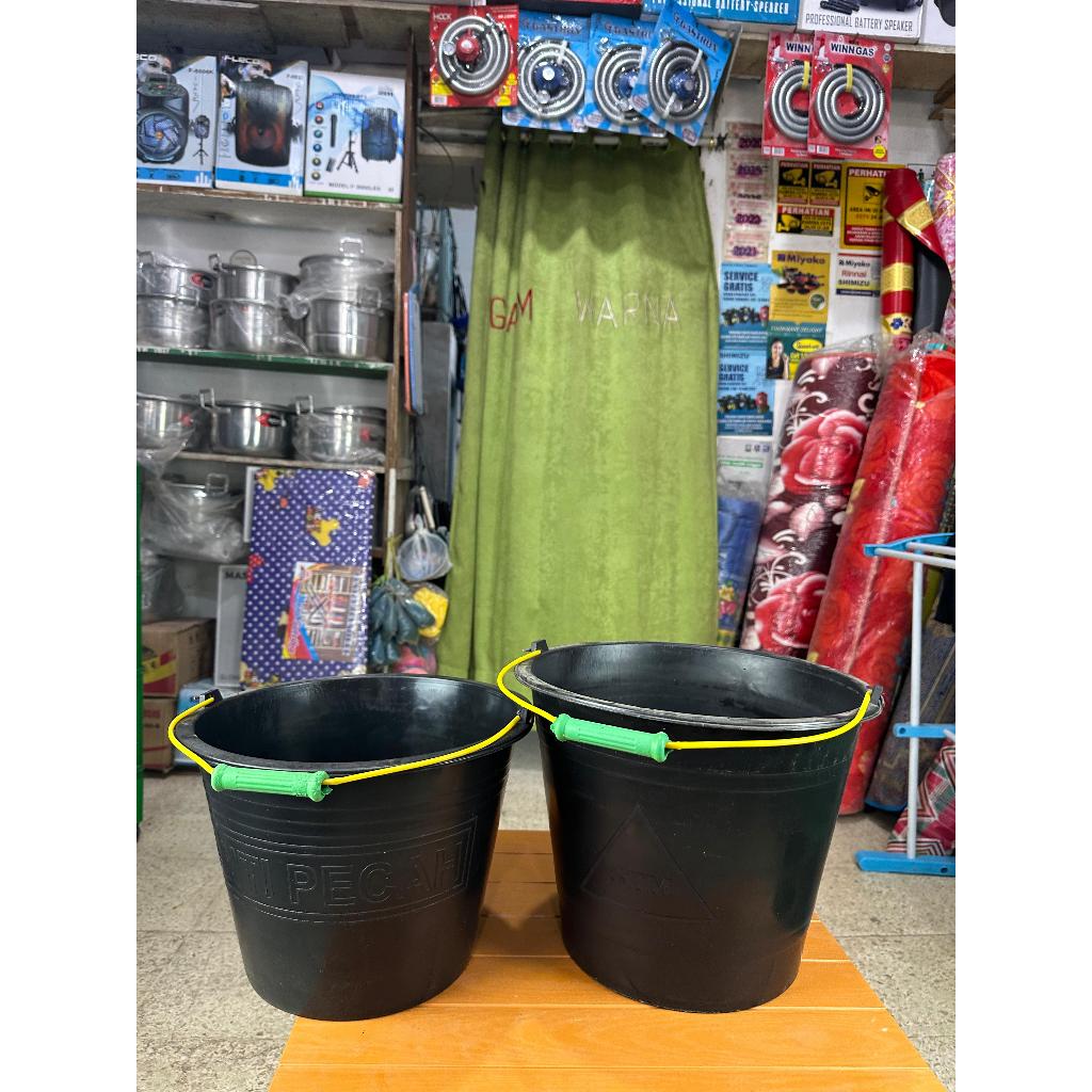 Jual Ember Hitam 18/22 Liter Anti Pecah Pemakain Universal/Serbaguna ...
