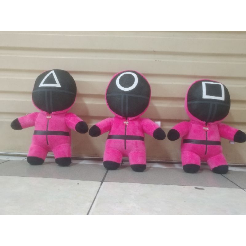 Jual Boneka viral boneka penjaga squid game boneka squid game korea ...