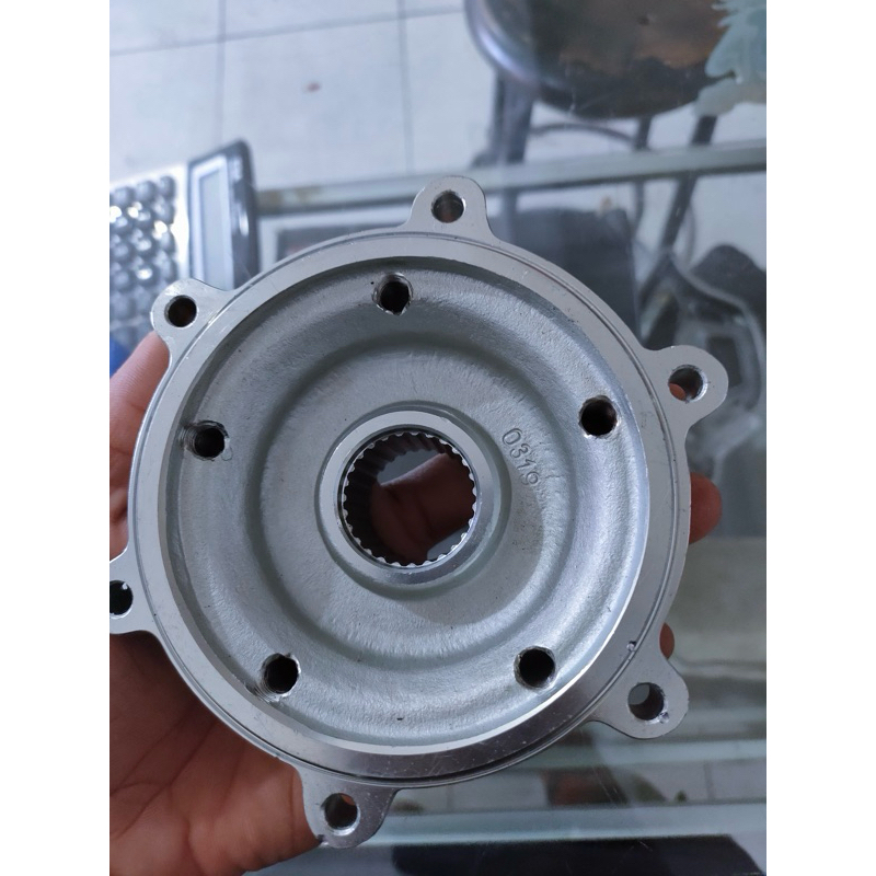 Jual Hub Roda Cakram Belakang Vespa GTS/ Hub Roda Cakram Belakang Vespa ...