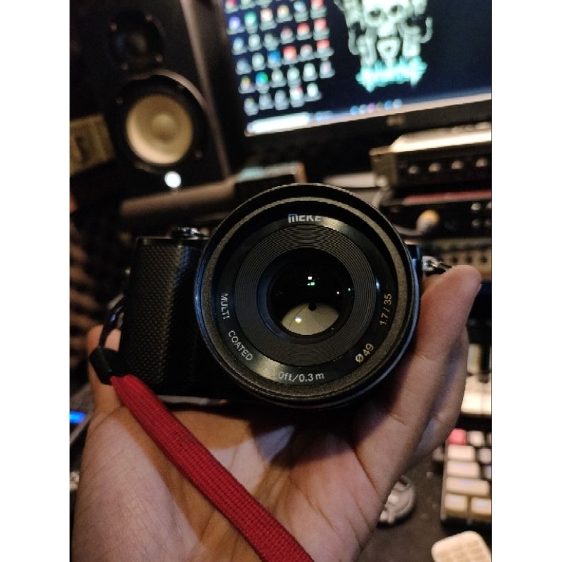 Jual Sony A5000 plus lensa meike 35mm f1.7 | Shopee Indonesia