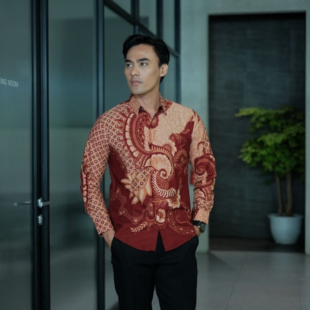 Jual BATIK AMORA MOTIF PANGESTU MAROON Kemeja Batik Pria Premium Lengan ...