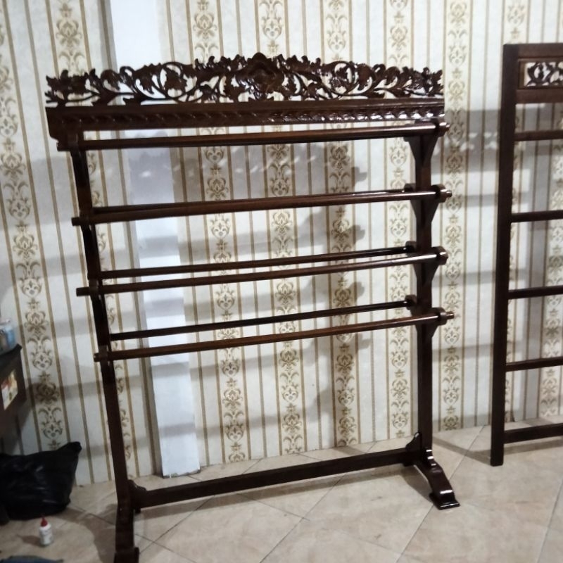 Jual gawangan kain batik 8 tongkat kayu jati ukiran jepara ukir nama ...