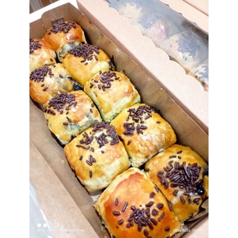 Jual Bolen pisang crispy coklat lumer | Shopee Indonesia