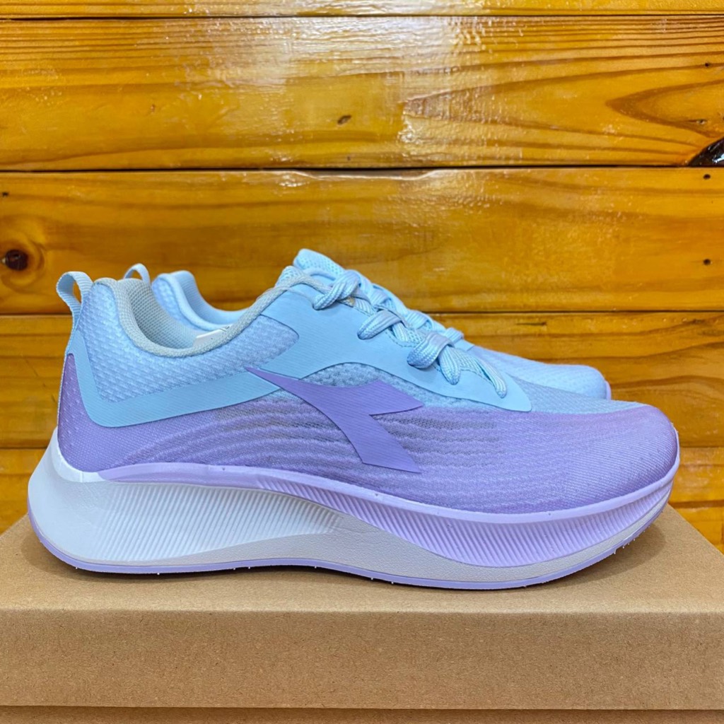 Jual 2 VARIASI WARNA SEPATU DIADORA WANITA & PRIA TERBARU!! DIADORA ...