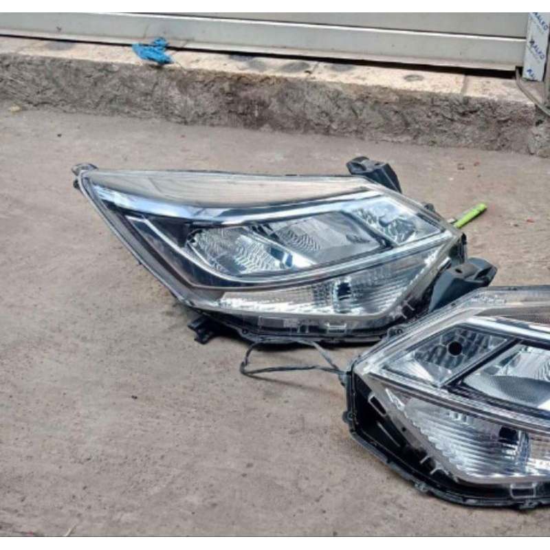 Jual headlamp sigra calya LED facelift original | Shopee Indonesia