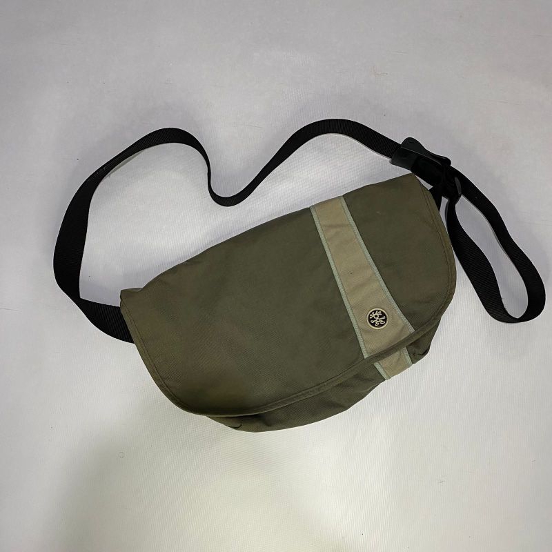 Jual Messenger bag Crumpler the WESTERN LAWN second | Shopee Indonesia