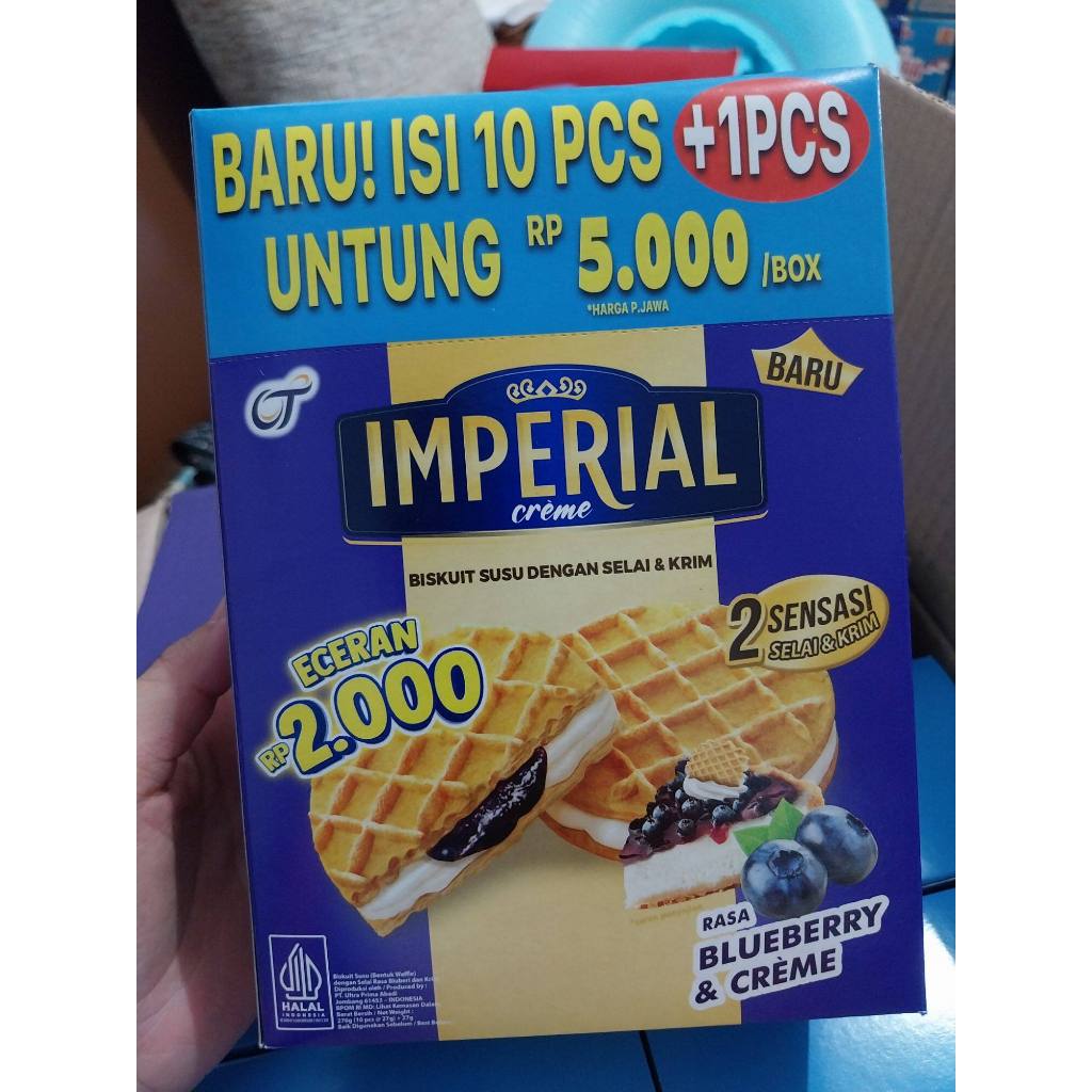 Jual Wafer Imperial Creme Biskuit susu Rasa Blueberry & Creme 1box / 10 ...