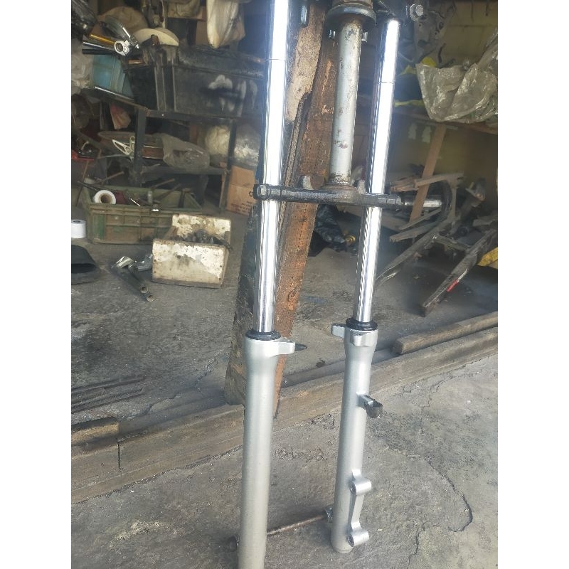 Jual sok depan Suzuki RK cool original copotan set segitiga atas bawah ...