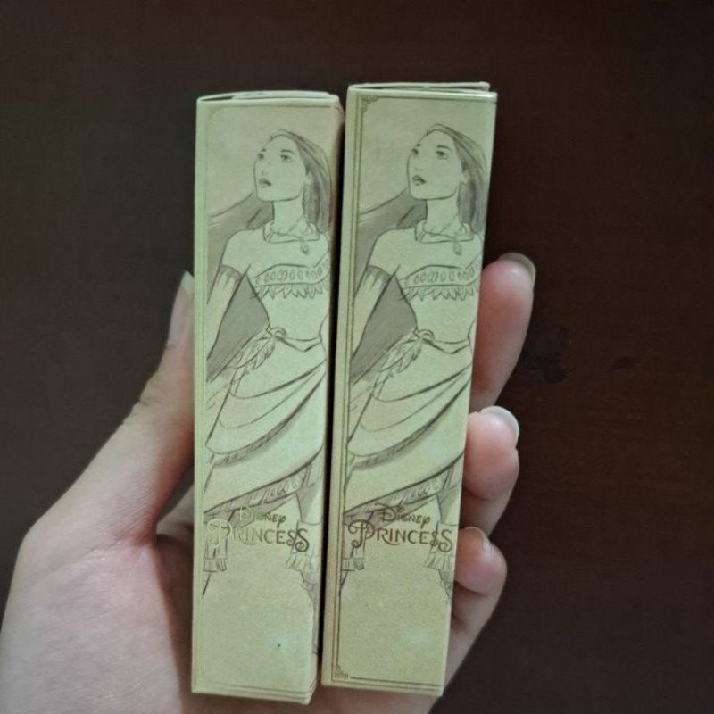 Jual secondate Royal Lip Mousse in Island waterfall moana / pocahontas ...