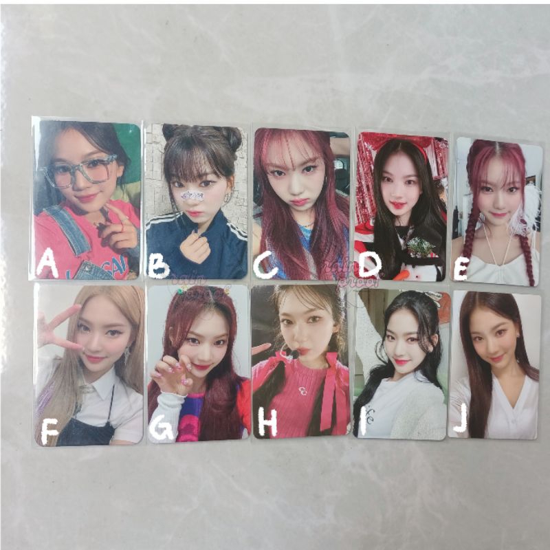 Jual [SELL] ISA STAYC sg 24 season greeting 2024 POB Jersey metamorphic ...