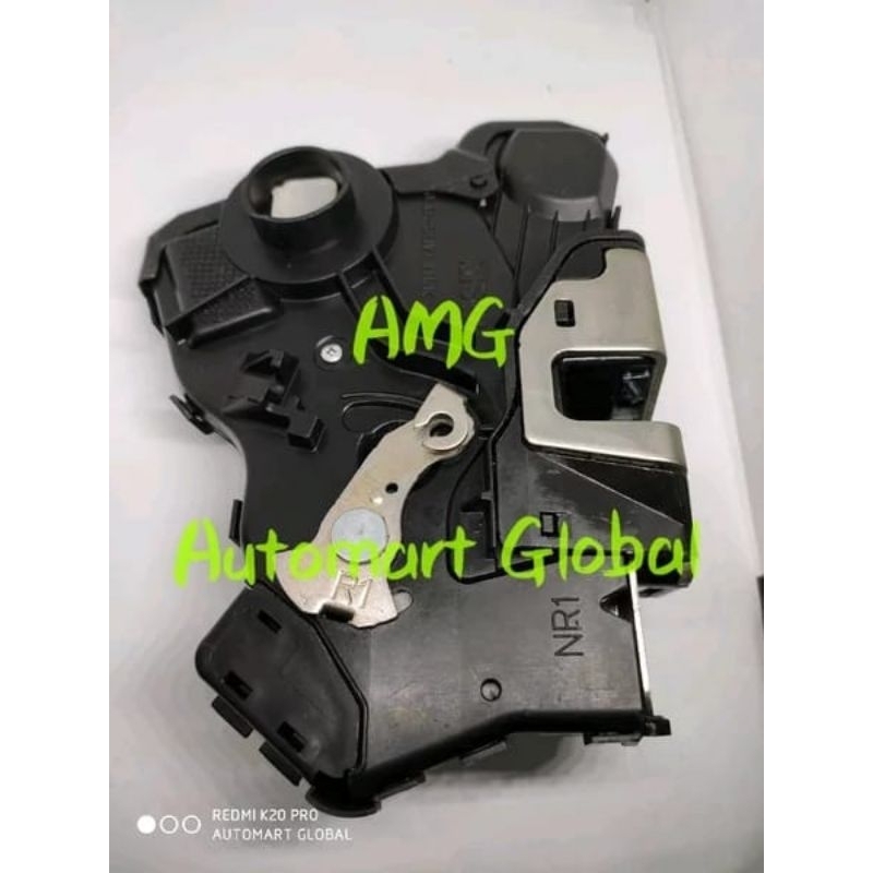 Jual Door lock Innova lama 2005-2015 original kiri | Shopee Indonesia