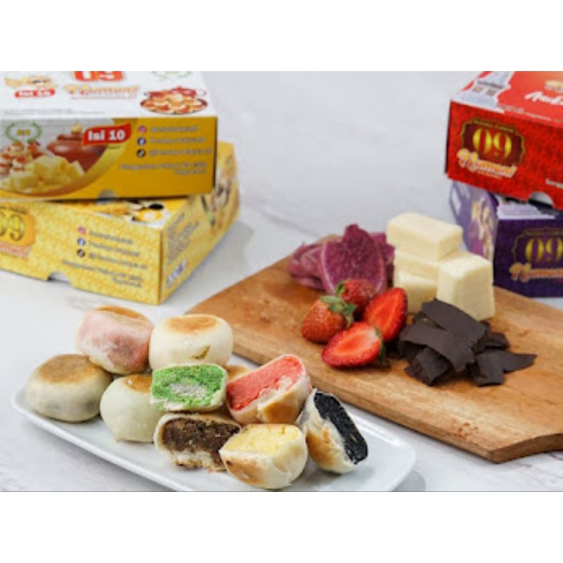 Jual PAKET 2 BOX BAKPIA BASAH DAN BAKPIA KERING ISI 15 PCS | Shopee ...