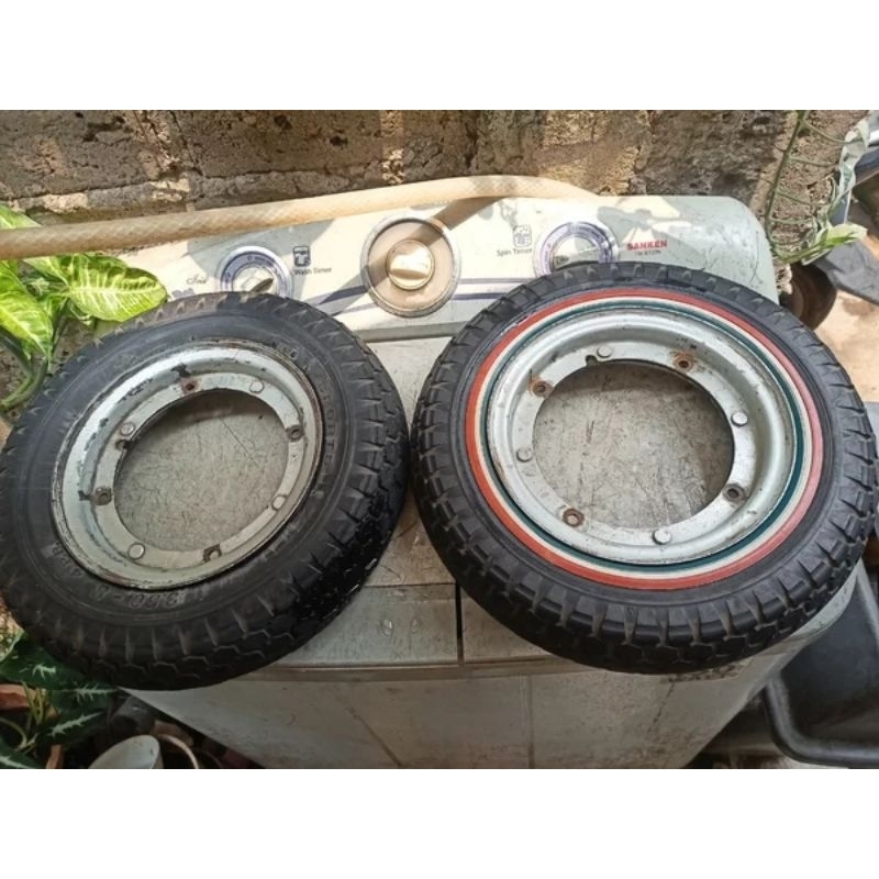 Jual Velg vespa classic super ps strada bajaj banci p150s pelek ring 8 plus ban layak pakai ...