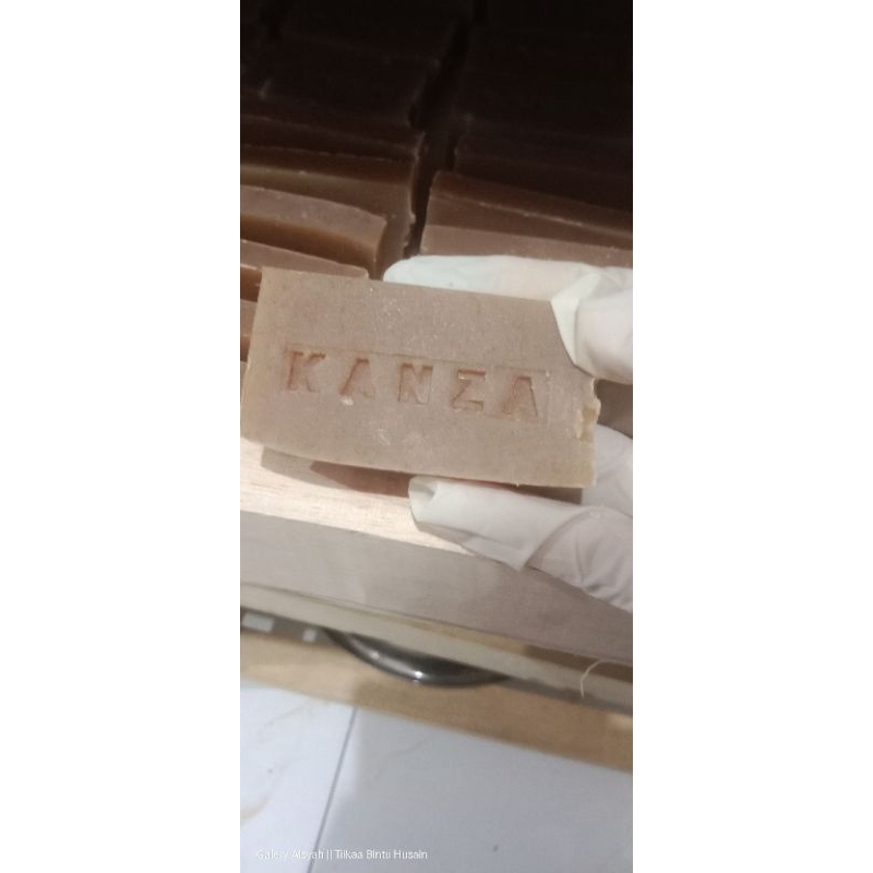 Jual Kanza Glow Bar Soap Varian Goat Milk & Honey 30g | Shopee Indonesia