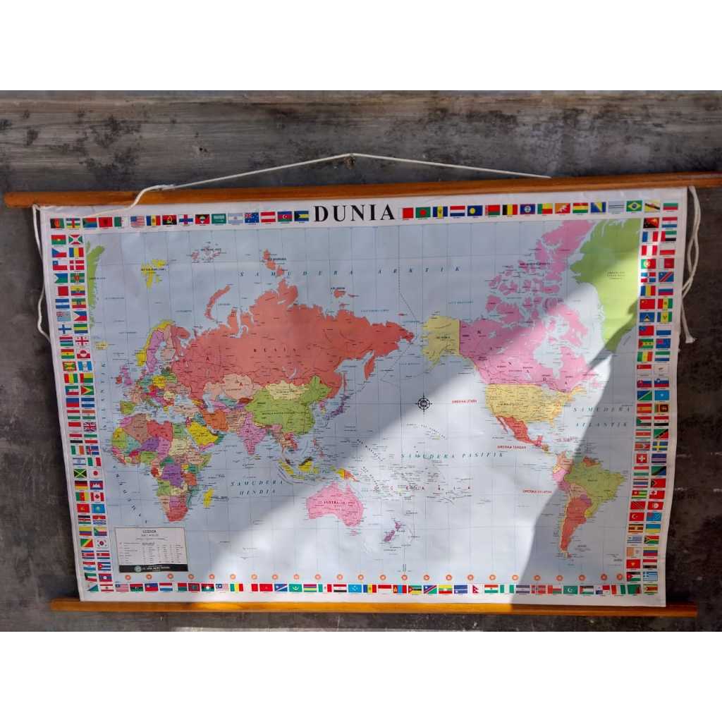 Jual Peta Dunia (WorldMap) Bingkai Kayu (Peta Bingkai.) | Shopee Indonesia