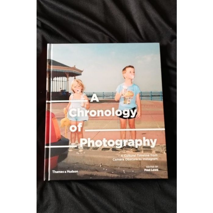 Jual Paul Lowe - A Chronology of Photography, Buku Teori | Shopee Indonesia