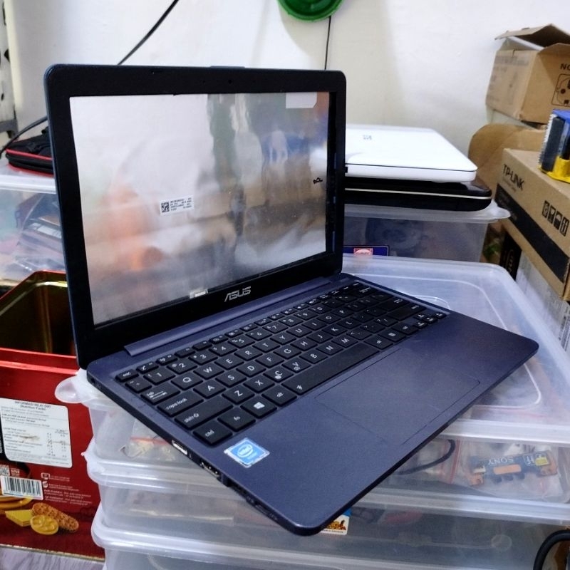 Jual casing ASUS VIVOBOOK E203 E203M E202MA E203MAH E203NAH | Shopee Indonesia
