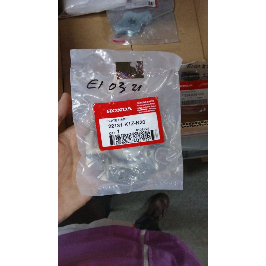 Jual PLATE RAMP PCX 160 22131K1ZN20 | Shopee Indonesia