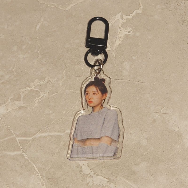 Jual Keychain Kim Ji Won | Hong Hae In | Queen of Tears | Baekhong ...