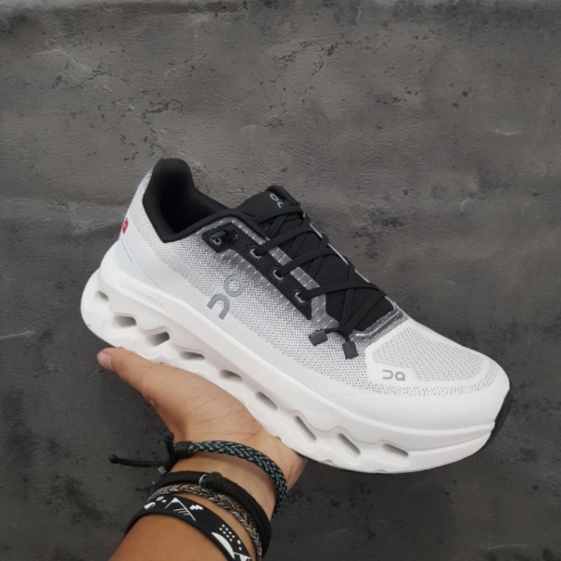 Jual Sepatu On Running Cloudtilt Black Ivory | Shopee Indonesia