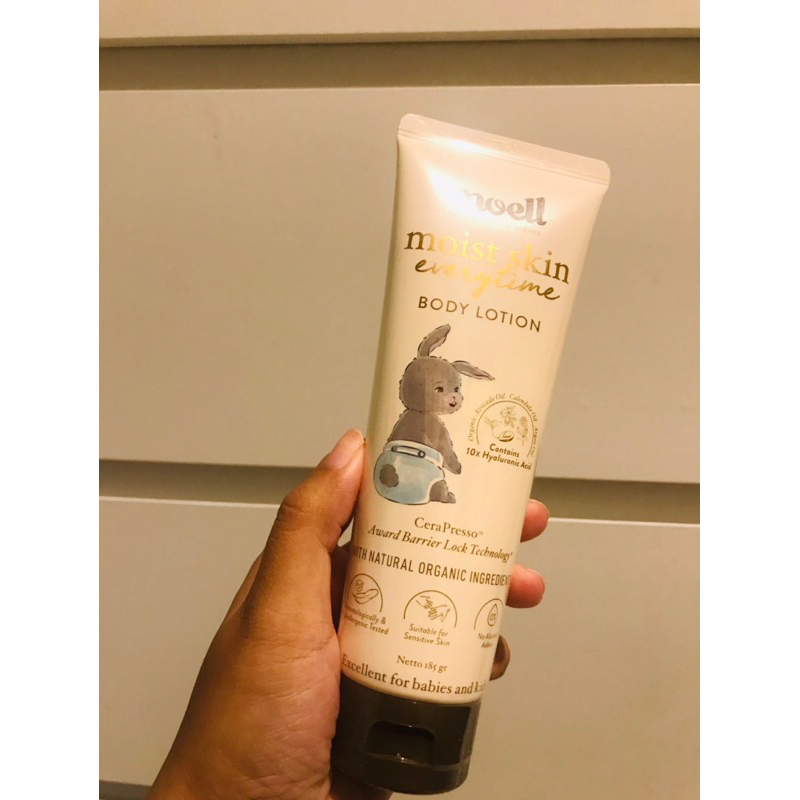 Jual MOELL Body Lotion 185gr - Moist Skin Everytime (New) | Shopee ...
