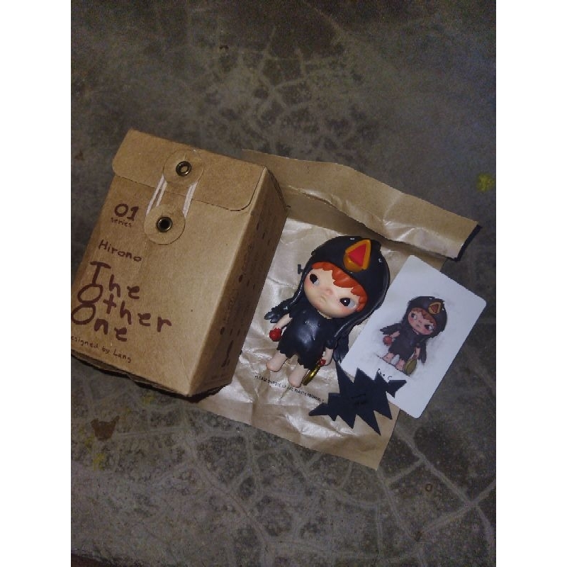 Jual Pop Mart Hirono TOO - The Crow | Shopee Indonesia
