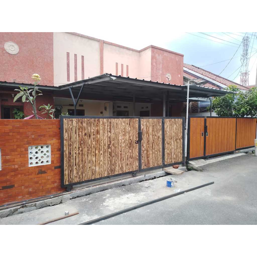 Jual Pagar rumah besi motif kayu pinus / Grc lispang minimalis moder ...