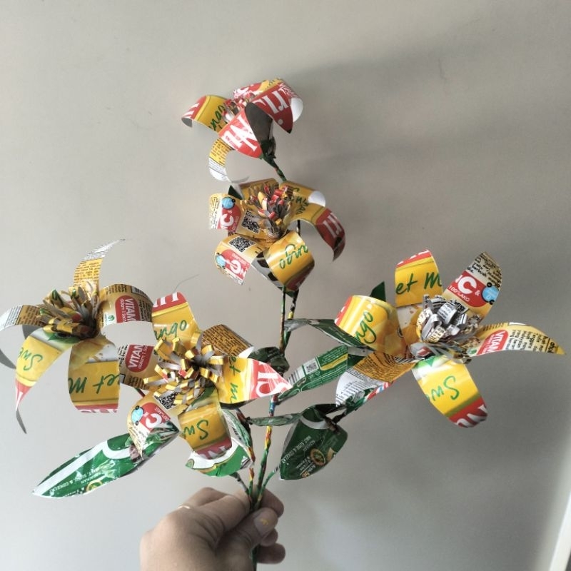 Jual 5 tangkai bunga Lili daur ulang sachet minuman instant | Shopee ...