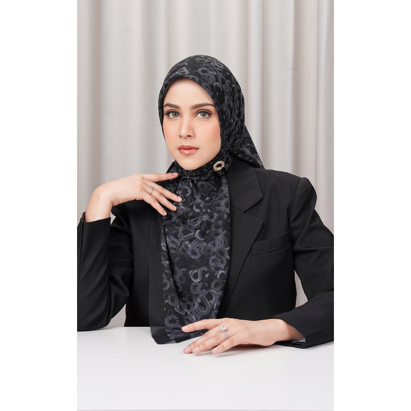 Jual Buttonscarves - Samla Multicolor Square - Charcoal / Hijab Motif ...