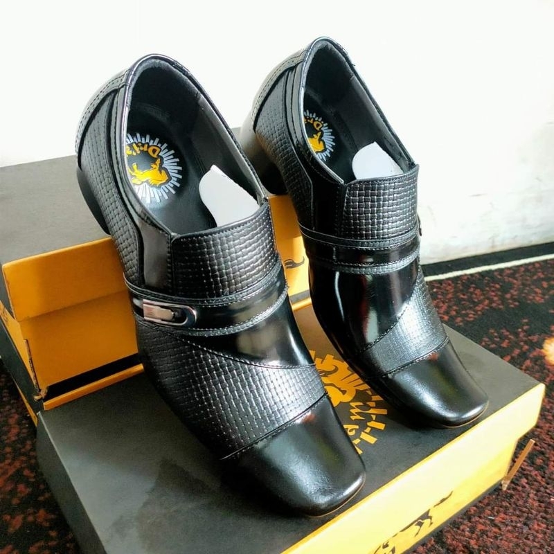 Jual Sepatu Pantofel Formal Pria Kulit Sapi Asli 100% - Dr. I'am 6001 ...