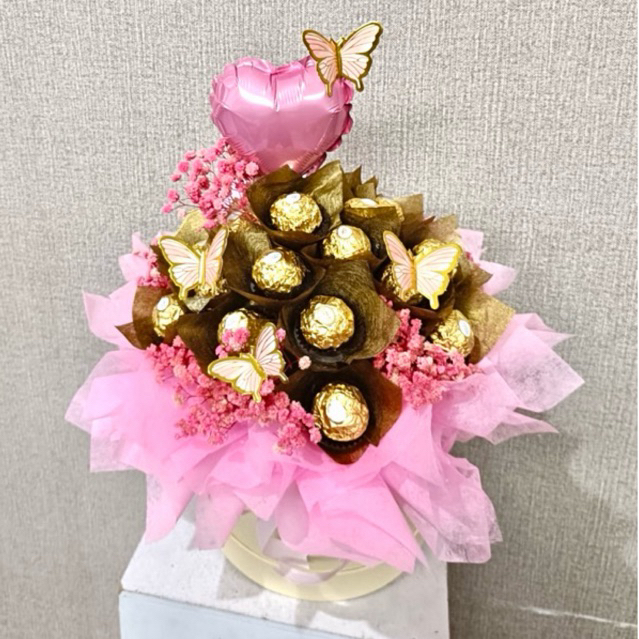 Jual Ferrero Buket Hati Bloom box / Buket Bunga Coklat Wisuda / Buket Ultah | Shopee Indonesia