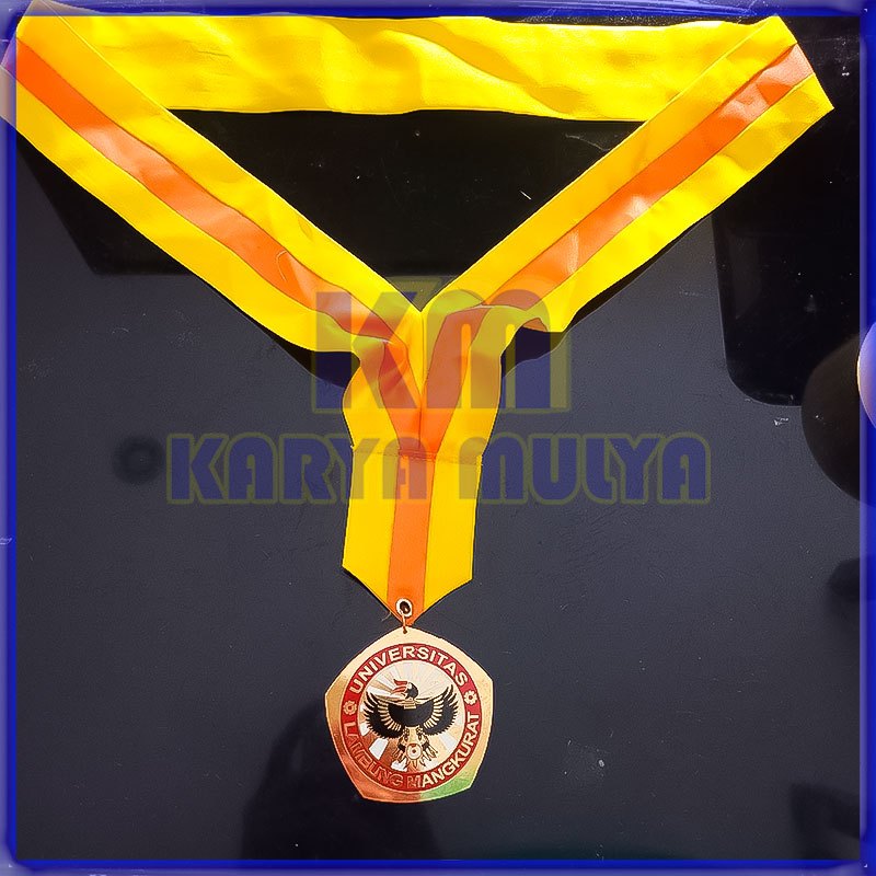 Jual Medali Logo Universitas Lambung Mangkurat Medali Wisuda Universitas Medali Kelulusan ...