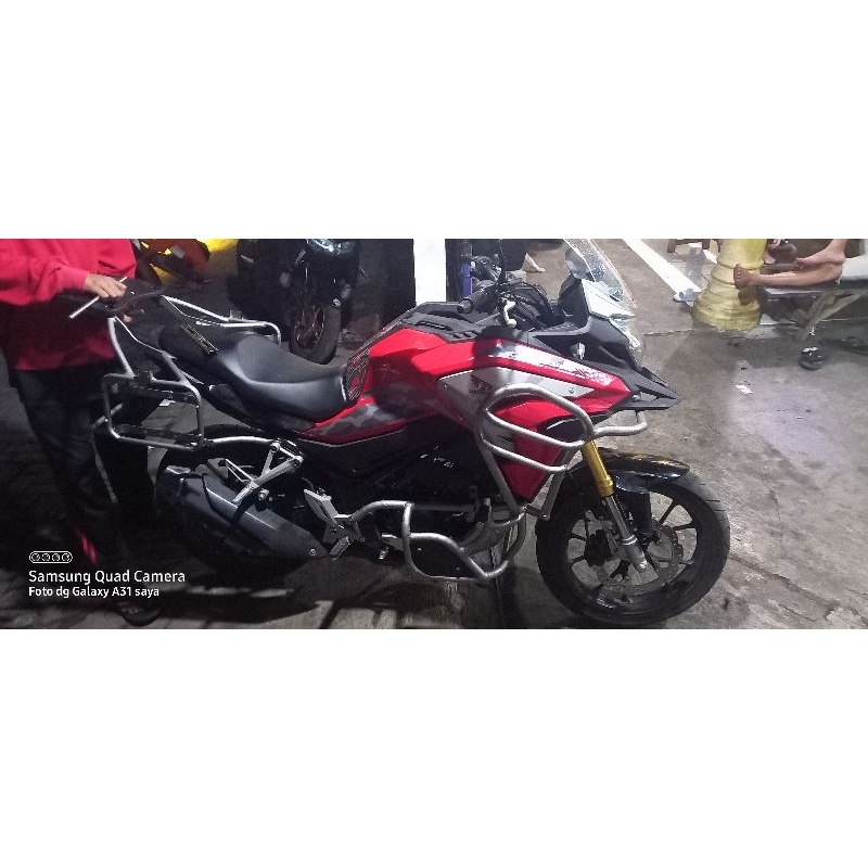 Jual CRASHBAR/PELINDUNG BODY CB150X | Shopee Indonesia