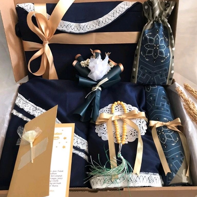Jual Model Terkeren Paket Hampers Set Alat Solat Lengkap Kado Ulang ...