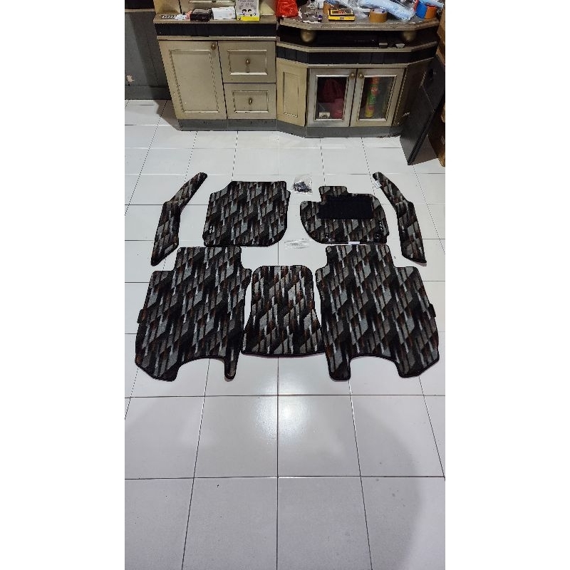 Jual Karpet Honda HRV Vezel / Floormatt Honda Access Genuine Parts ...