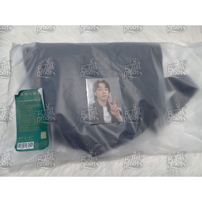 Jual JK GOLDEN OFFICIAL MERCH (Shoulder Bag) | Shopee Indonesia